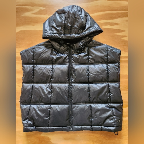 Calvin Klein Performance | Tops | Calvin Klein Performance Puffy Vest ...